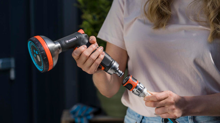 Classic Male Garden Hose Connector with Water Stop – Gardena